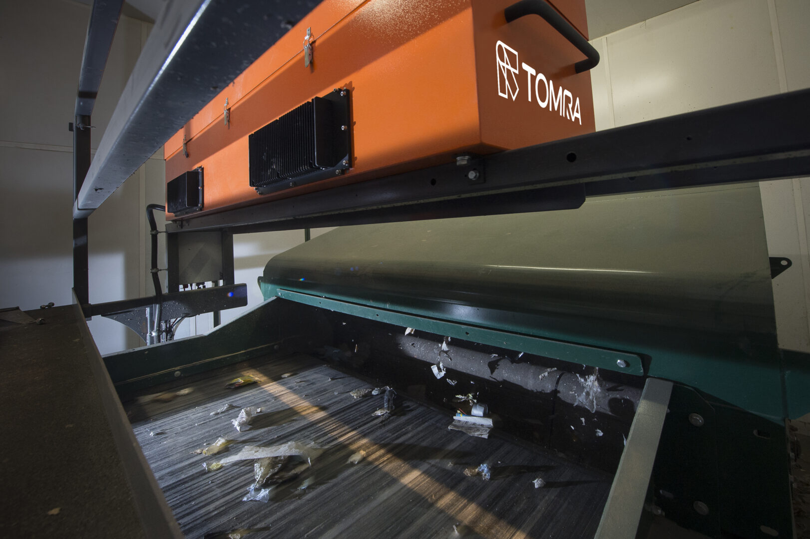 Tomra Sorting showcases sensor-based waste sorting system at IFAT Africa 2017 - RECYCLING magazine
