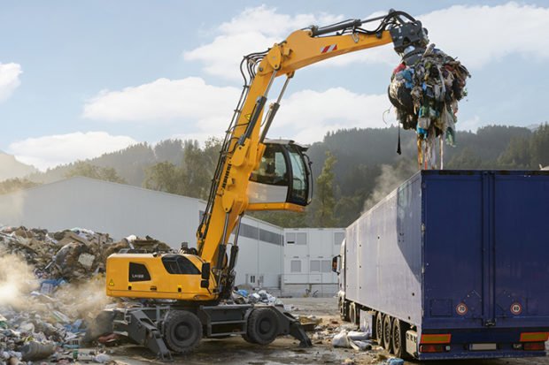 Liebherr showcases specialist machines for the recycling industry ...