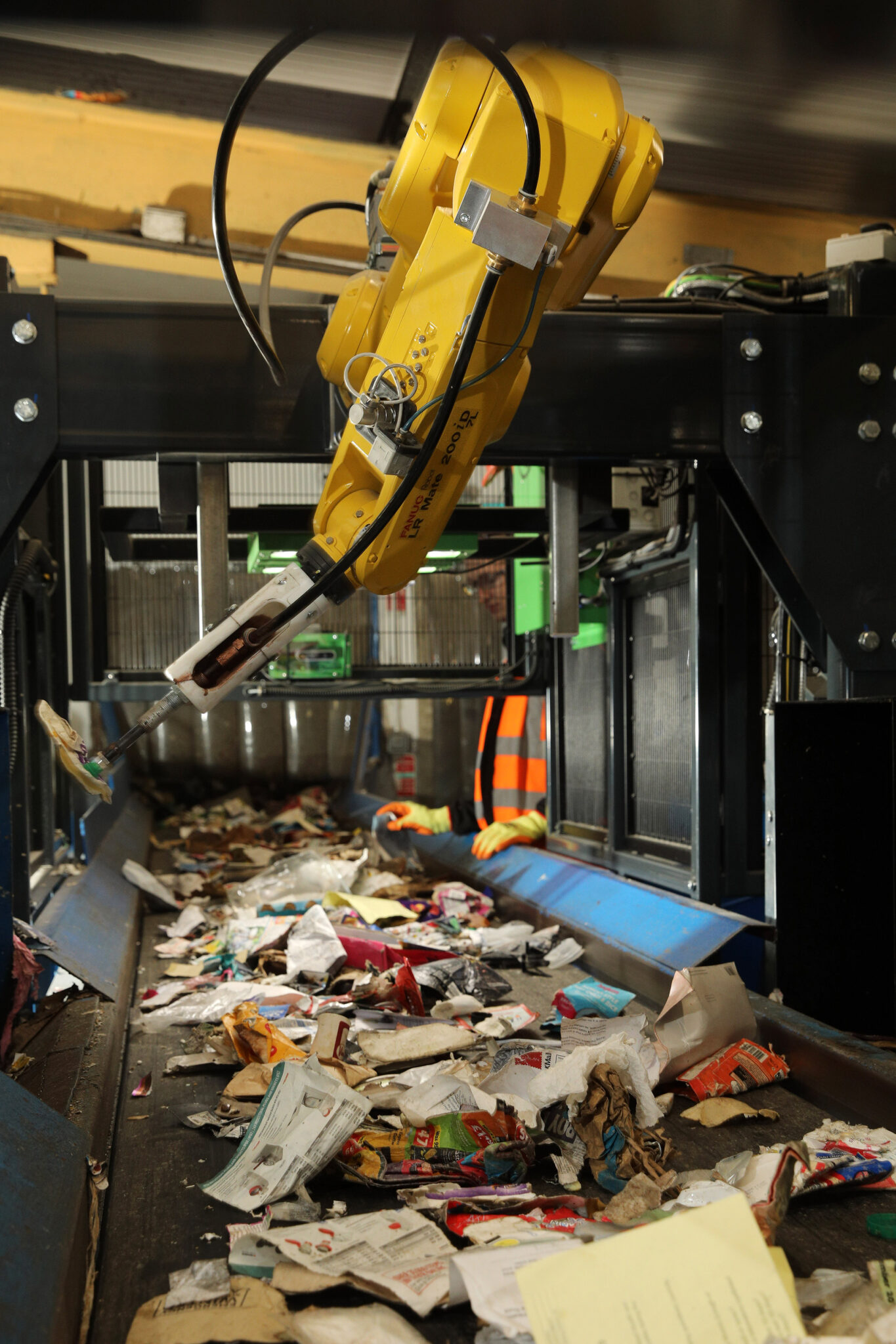 Recycleye brings AI-powered waste-sorting robots to Germany - RECYCLING ...