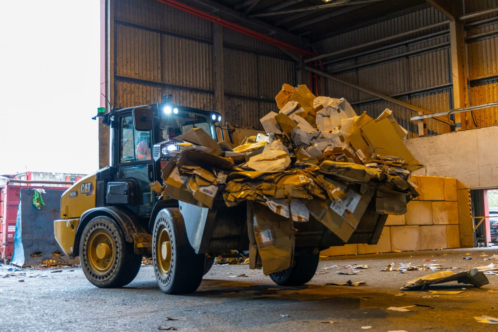 Next Generation Cat compact wheel loaders - RECYCLING magazine