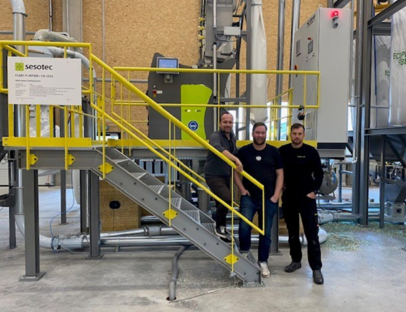 Material cleaning with state-of-the-art sorting technology - RECYCLING ...