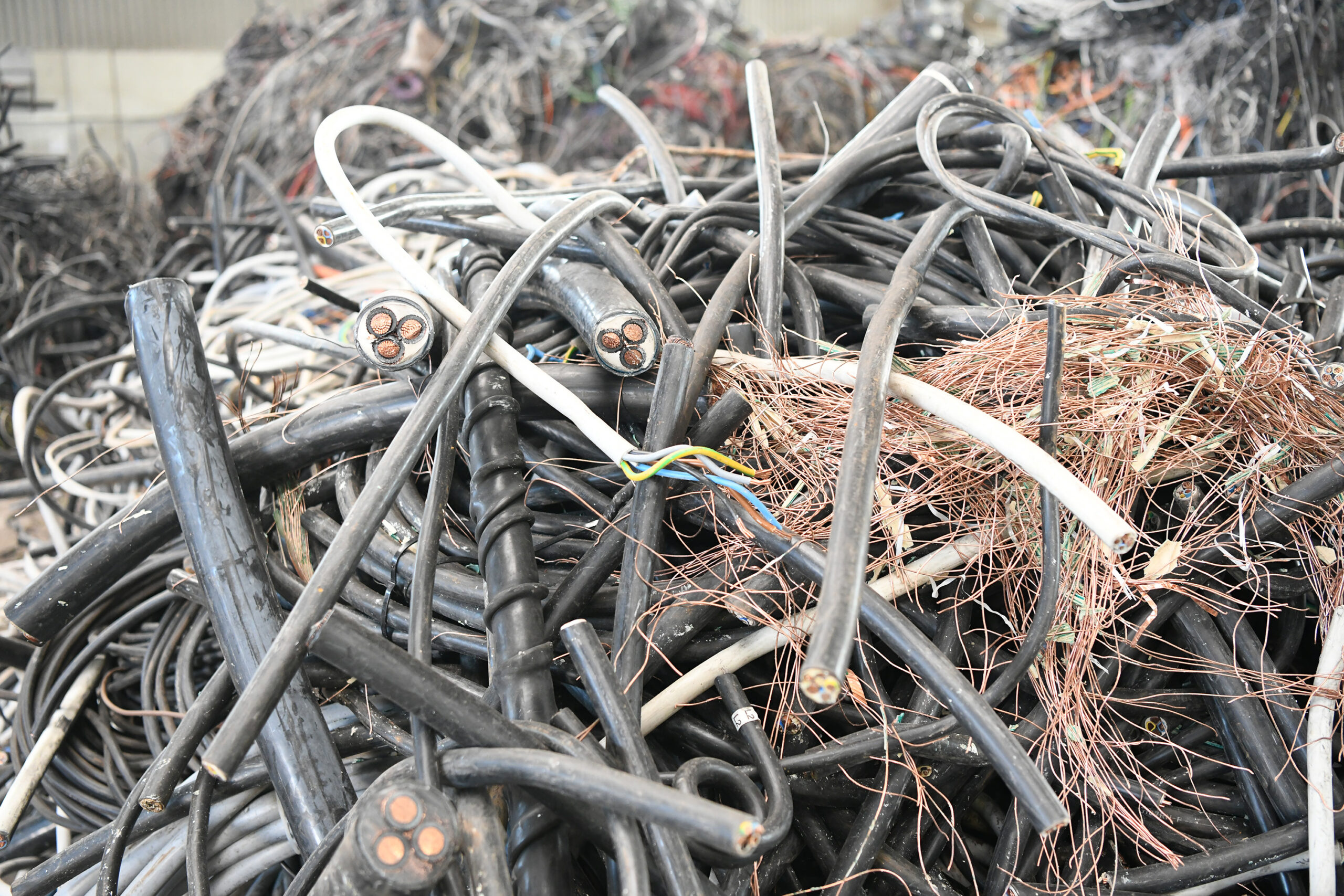 Efficient cable recycling at Loacker - RECYCLING magazine